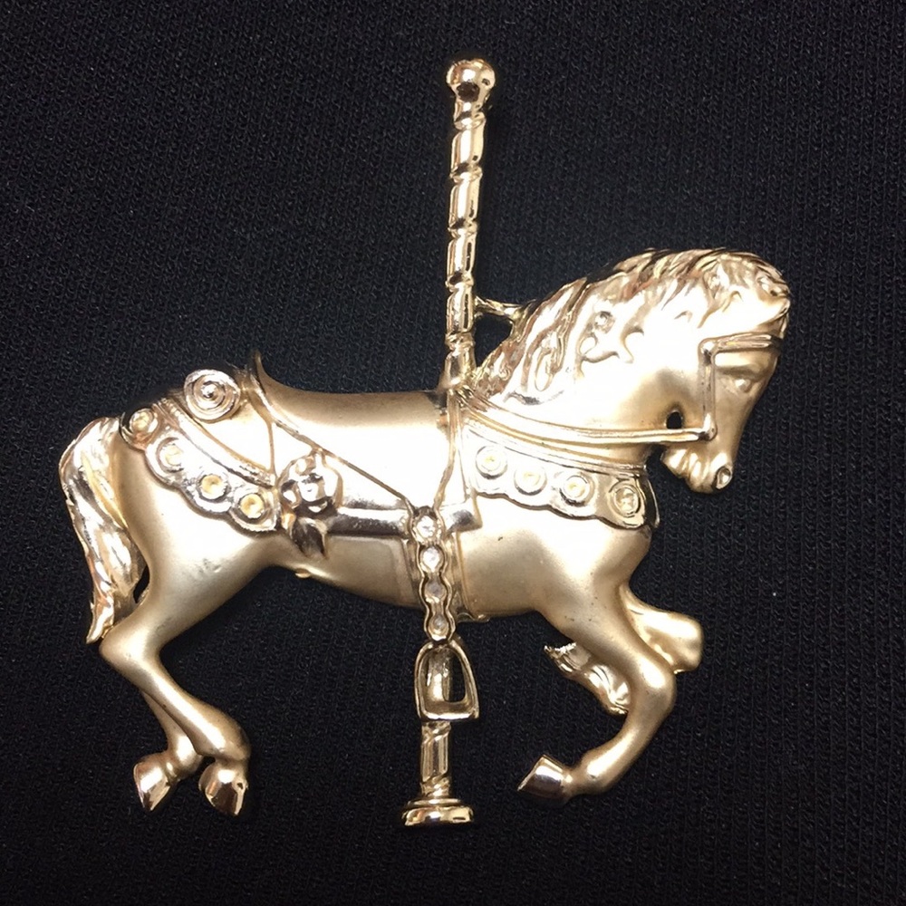 Vintage Golden Carousel Horse Brooch - Gem